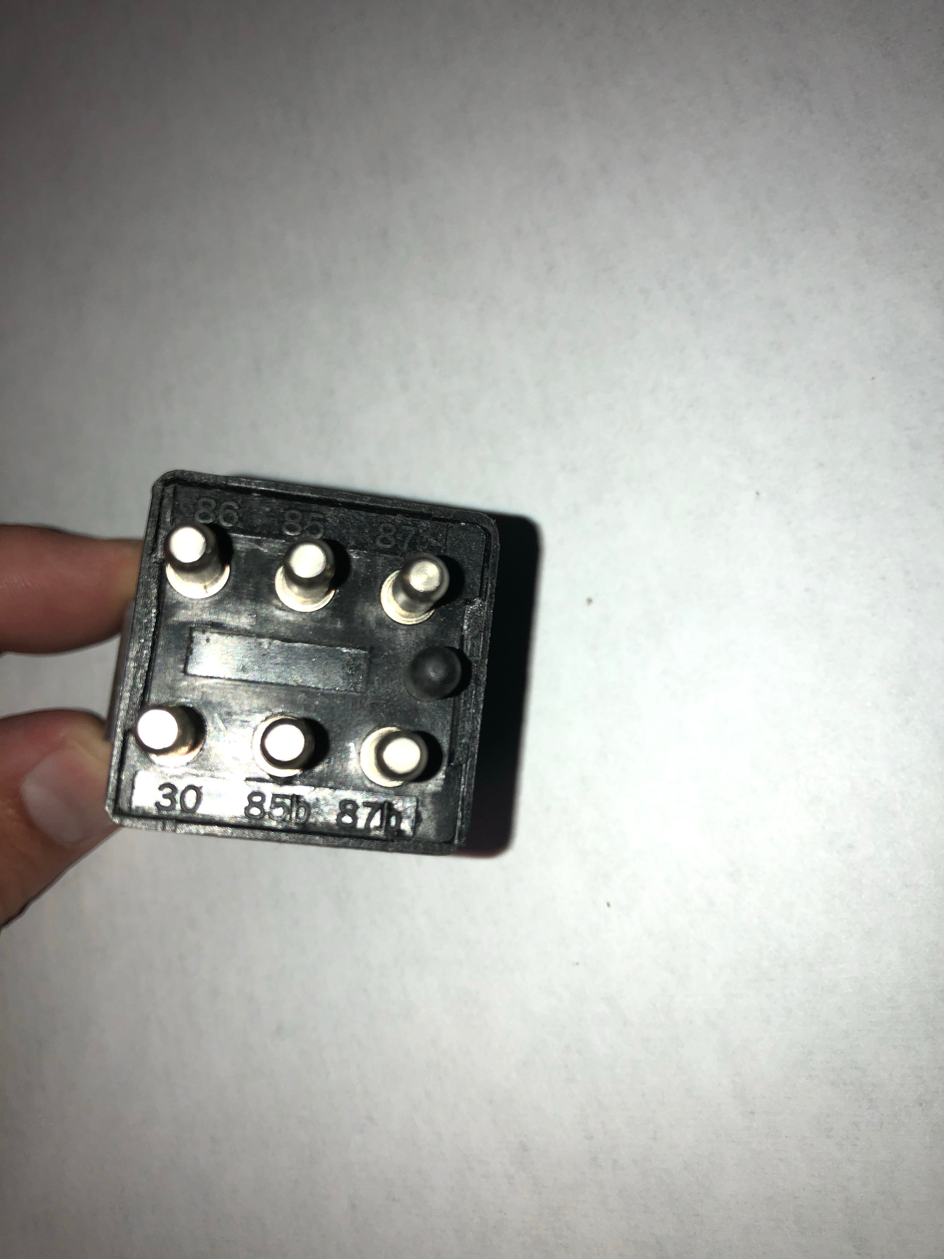 DME Fuel Pump Relay - 911 (84-89)